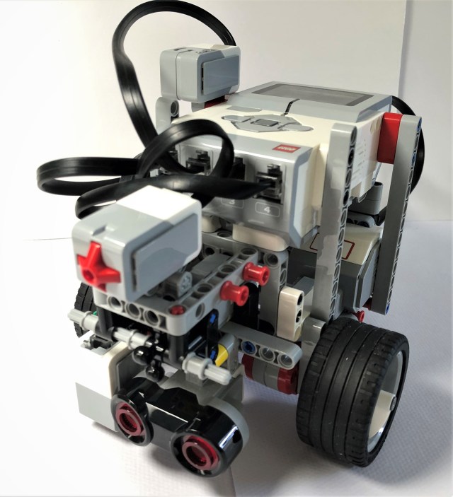 Analyze a LEGO MindStorms EV3 Model – Discovery – The Coding Fun