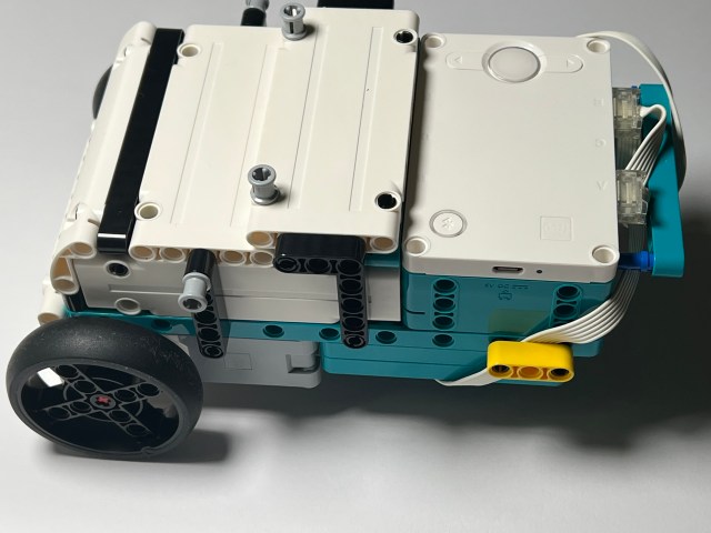 Remotely Control Your LEGO MindStorms Inventor – The Coding Fun